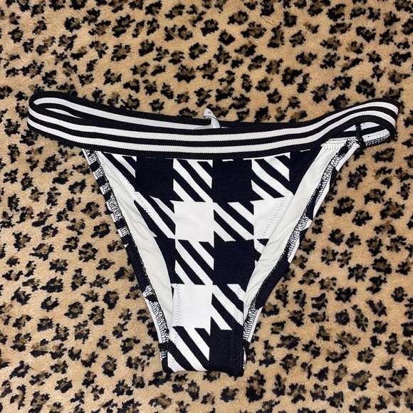 SOLID & STRIPED | Swim | Solid Striped Bikini Bottoms Size Small | Poshmark